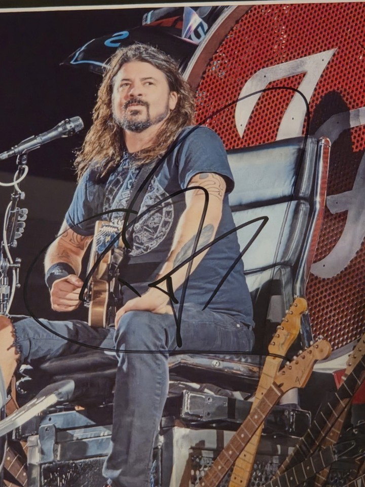 DAVID GROHL SIGNED FRAMED 8X10 PHOTO FOO FIGHTERS NIRVANA JSA COA | eBay