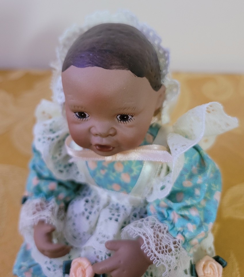 Ashton-Drake Danielle Picture-Perfect Babies Mini Doll Yolanda Bello 5 ...