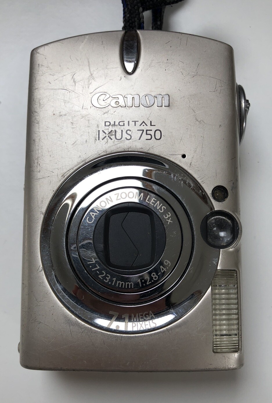 Canon IXUS 750 / PowerShot Digital ELPH SD550 7.1MP Digital Camera ...