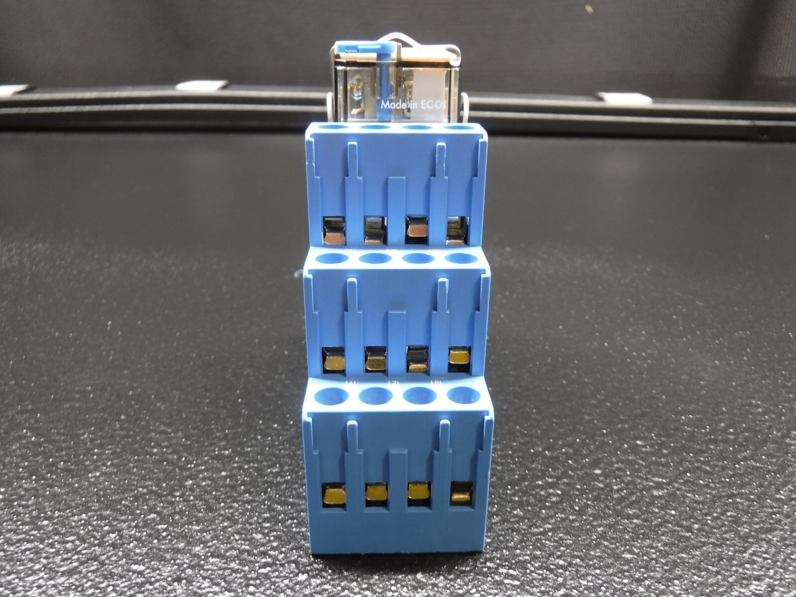 Finder Type 94.04 Socket / Finder 55.34.9.024.0040 Relay / 9902.9024.99 ...