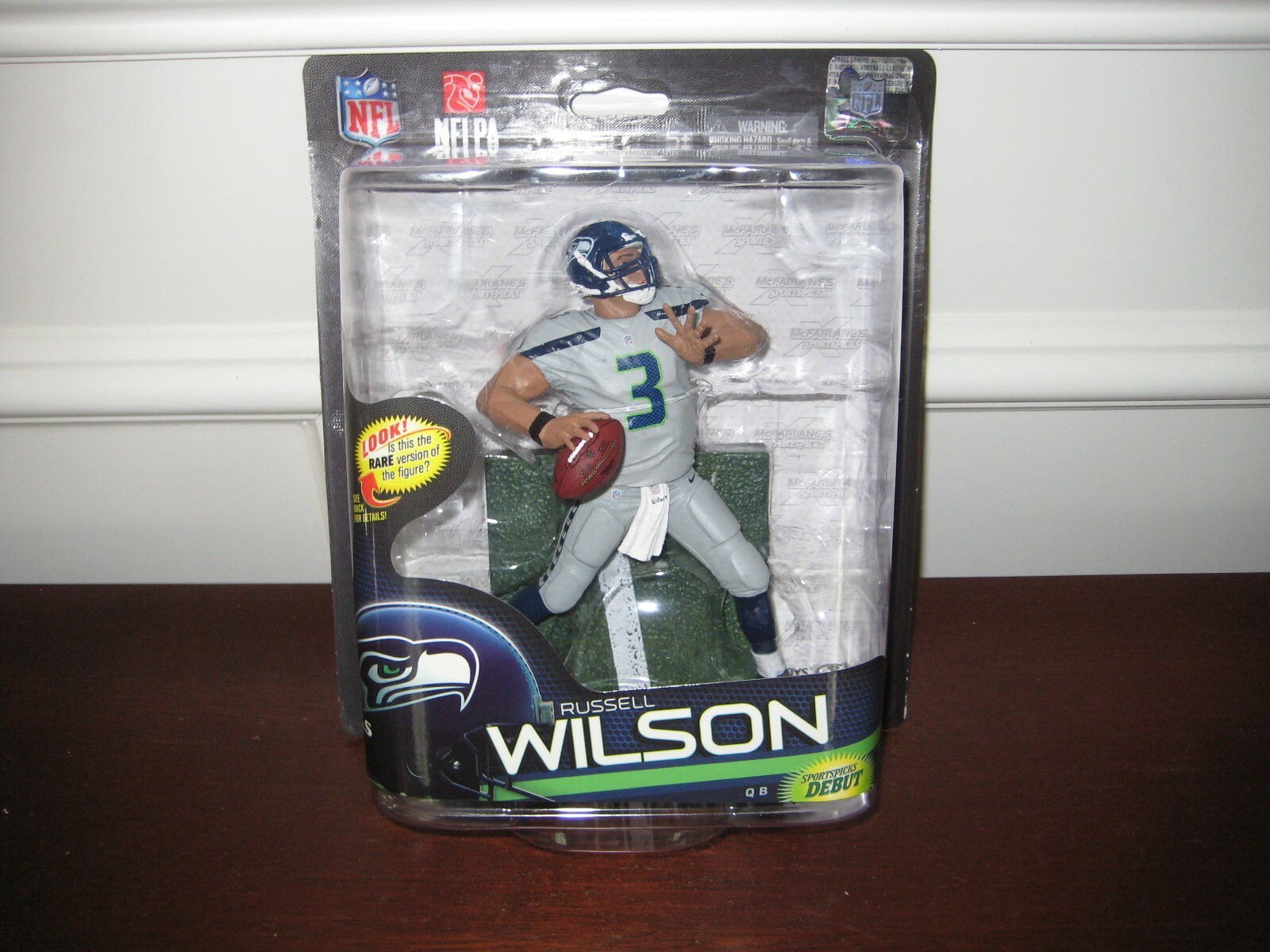 MCFARLANE NFL 33 RUSSELL WILSON COLLECTOR LEVEL CHASE VARIANT #1160/ ...