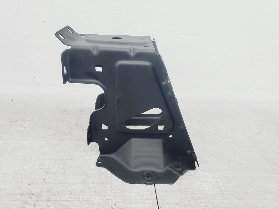 Passenger 97-06 Jeep Wrangler TJ OEM Fender to Tub Lower Support ...