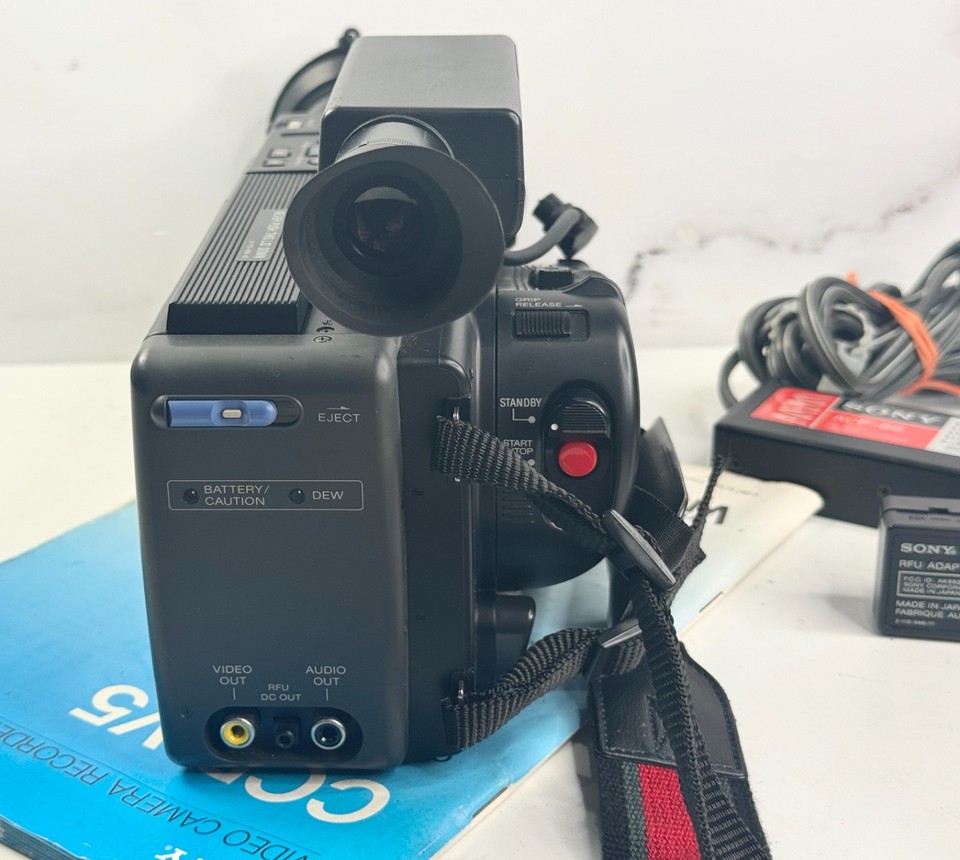 Sony Auto Handycam CCD-V5 Video 8 Camera | +Adapter | +Charger | FOR ...