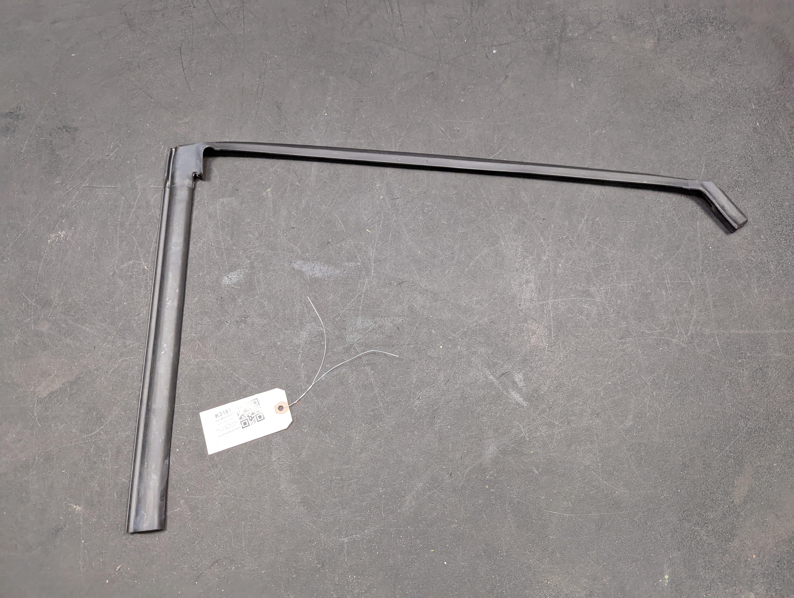 Rear Right Door Upper Weatherstrip 2019 Kia Optima 83160-D4000 2016 ...