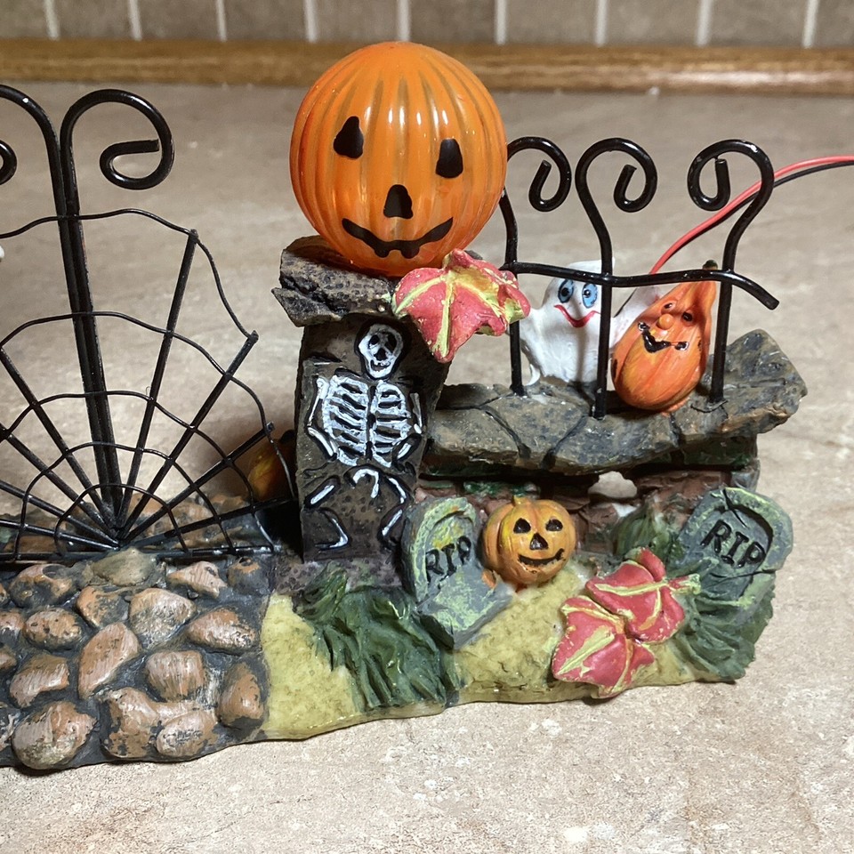 Spooky Hollow -BATTERY OPERATED LIGHTED GATEWAY - Halloween Village ...