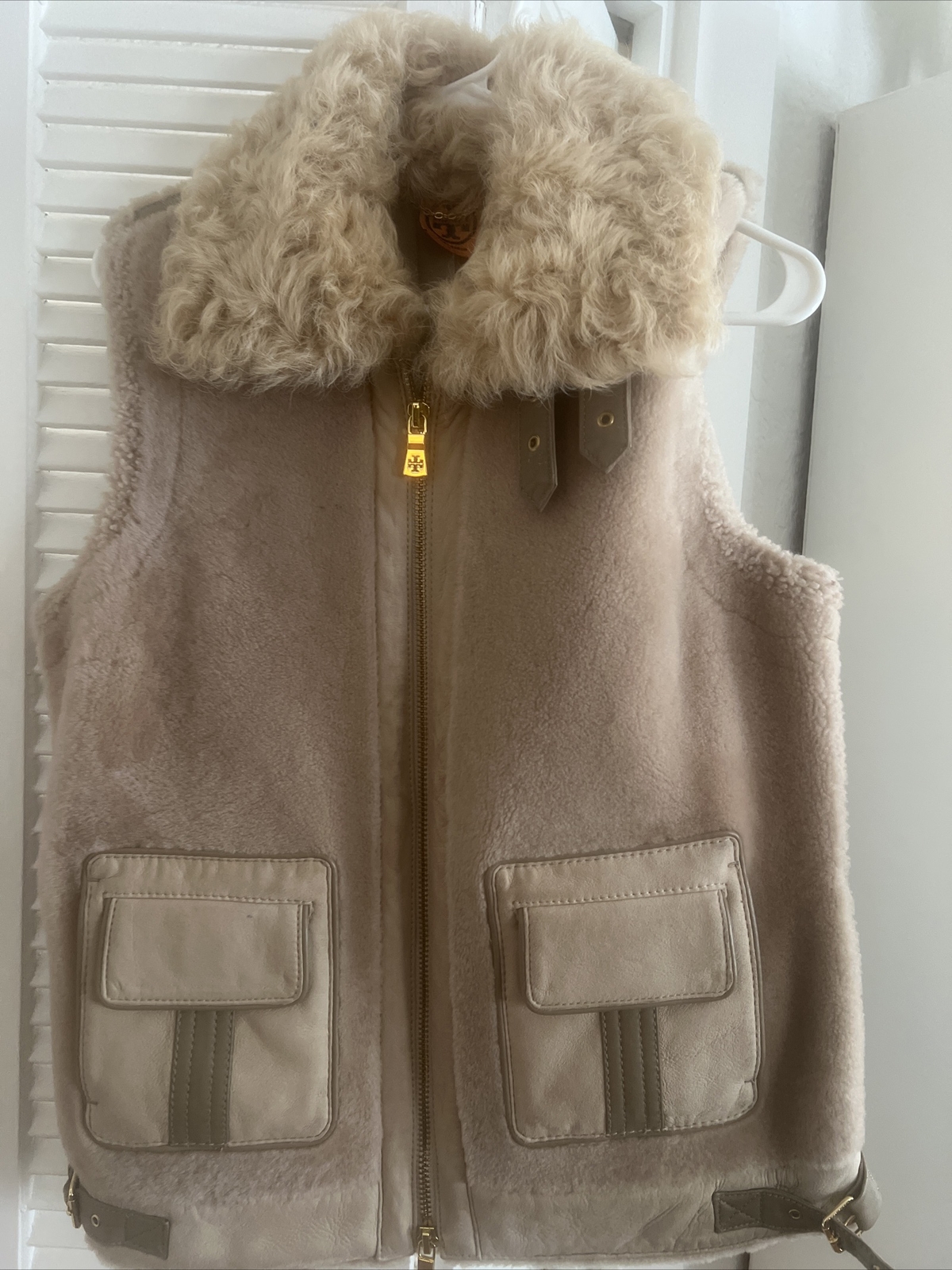 Tory Burch Hiltibrand Shearling curly Lamb Fur Collar… - Gem