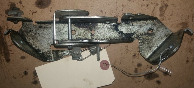 Craftsman 24hp Briggs & Stratton Engine Model 445677 Control Bracket ...