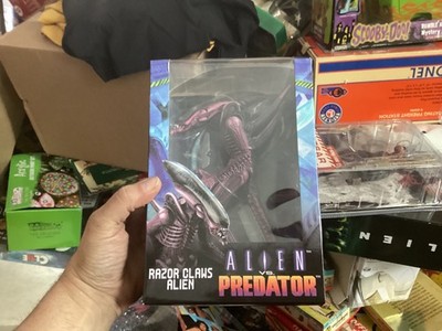 Alien vs. Predator ~ RAZOR CLAWS ALIEN ACTION FIGURE ~ NECA Aliens ...