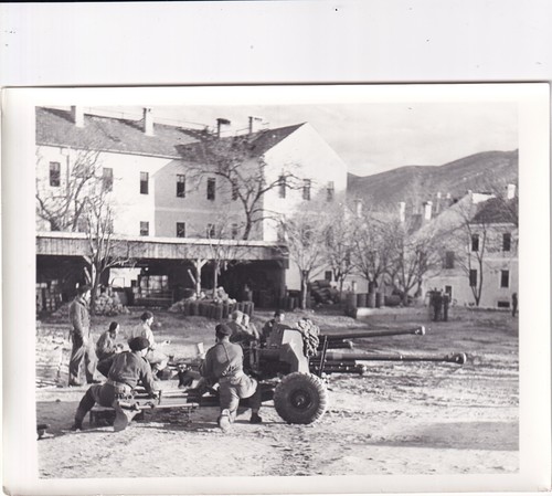 Imperial war museum photo WW2 Yugoslavia partisans train on 6 pdr gun 2 ...