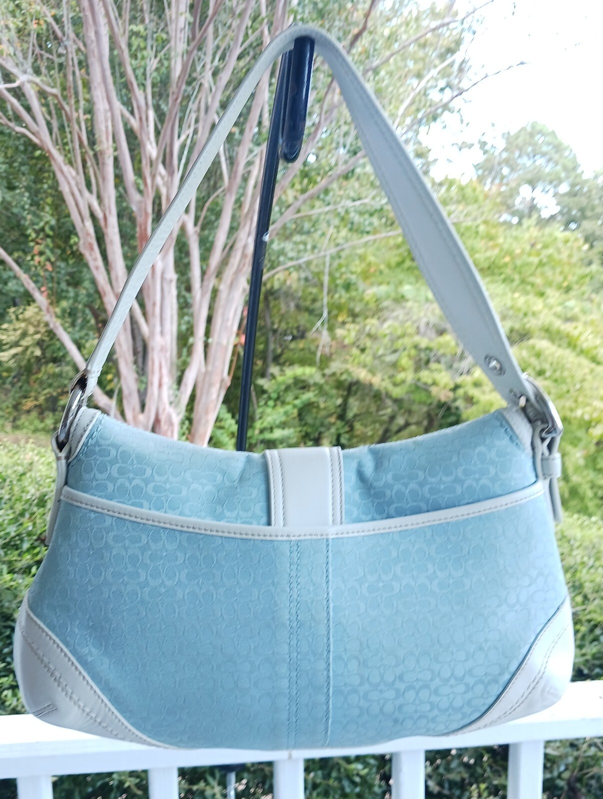 Coach Vintage F10926 Soho Blue Signature C Canvas & White Leather ...