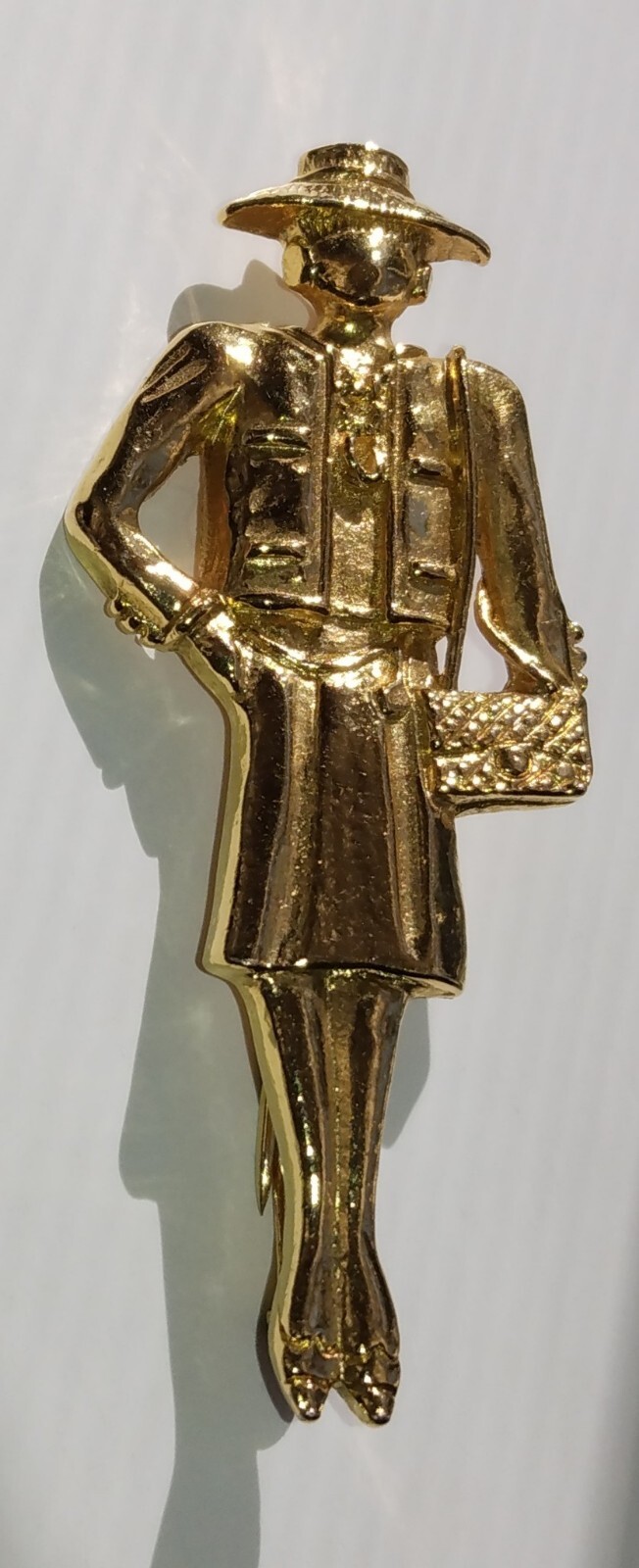 BEAUTIFUL GOLD "CC" METAL PIN 1980'S - Gem