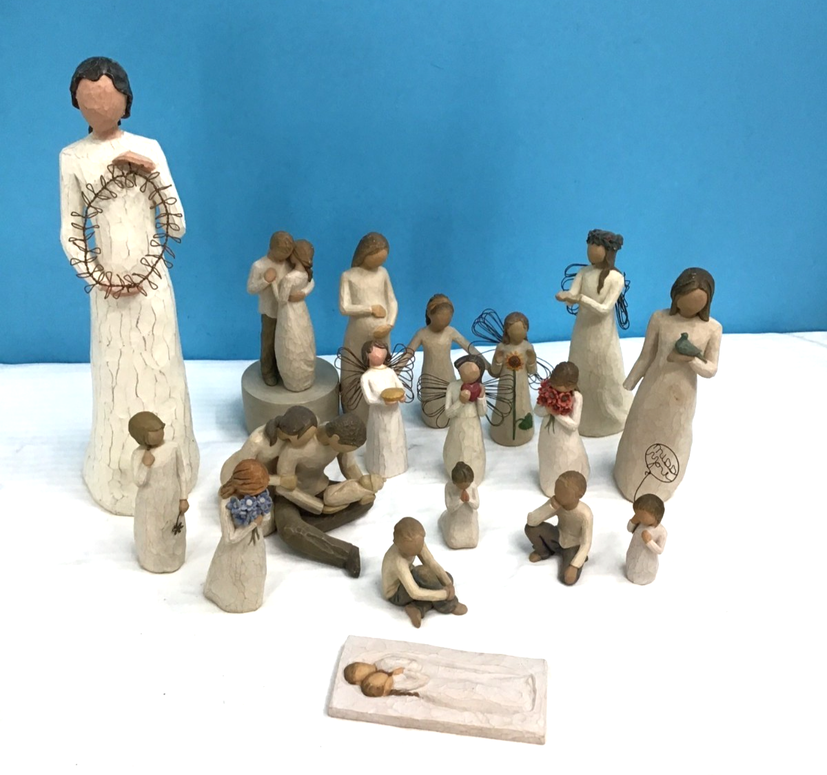 Large Lot of Willow Tree Figurines Including Musical Box | eBay