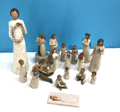 Large Lot of Willow Tree Figurines Including Musical Box | eBay