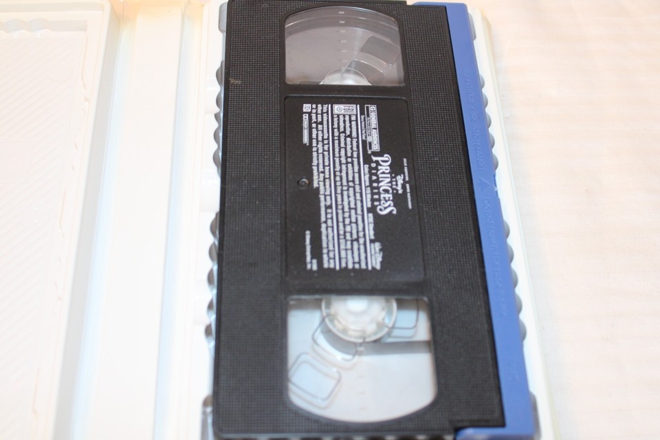 The Princess Diaries (VHS, 2001) Clam Shell, Julie Andrews, Anne ...