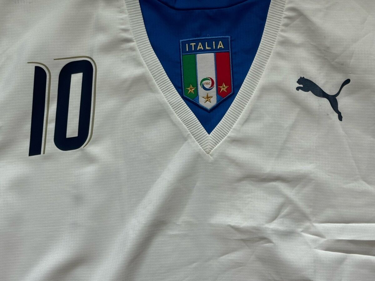 2006 Italy Away Jersey #10 Totti XL PUMA World Cup Winner 2006 Italy Away Jersey #10 Totti XL PUMA World Cup Winner