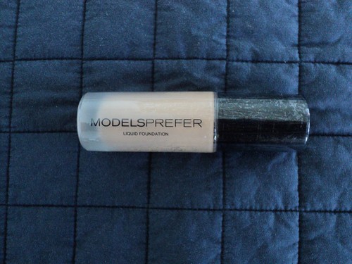 MODELS PREFER Liquid Foundation. 1014 Amber. New Tester. FREE POSTAGE ...