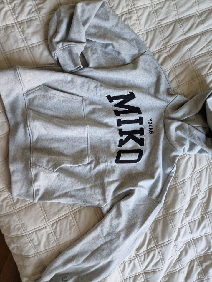GAP Heavyweight Young Miko Logo Hoodie Gray Pullover Unisex Adult Size ...
