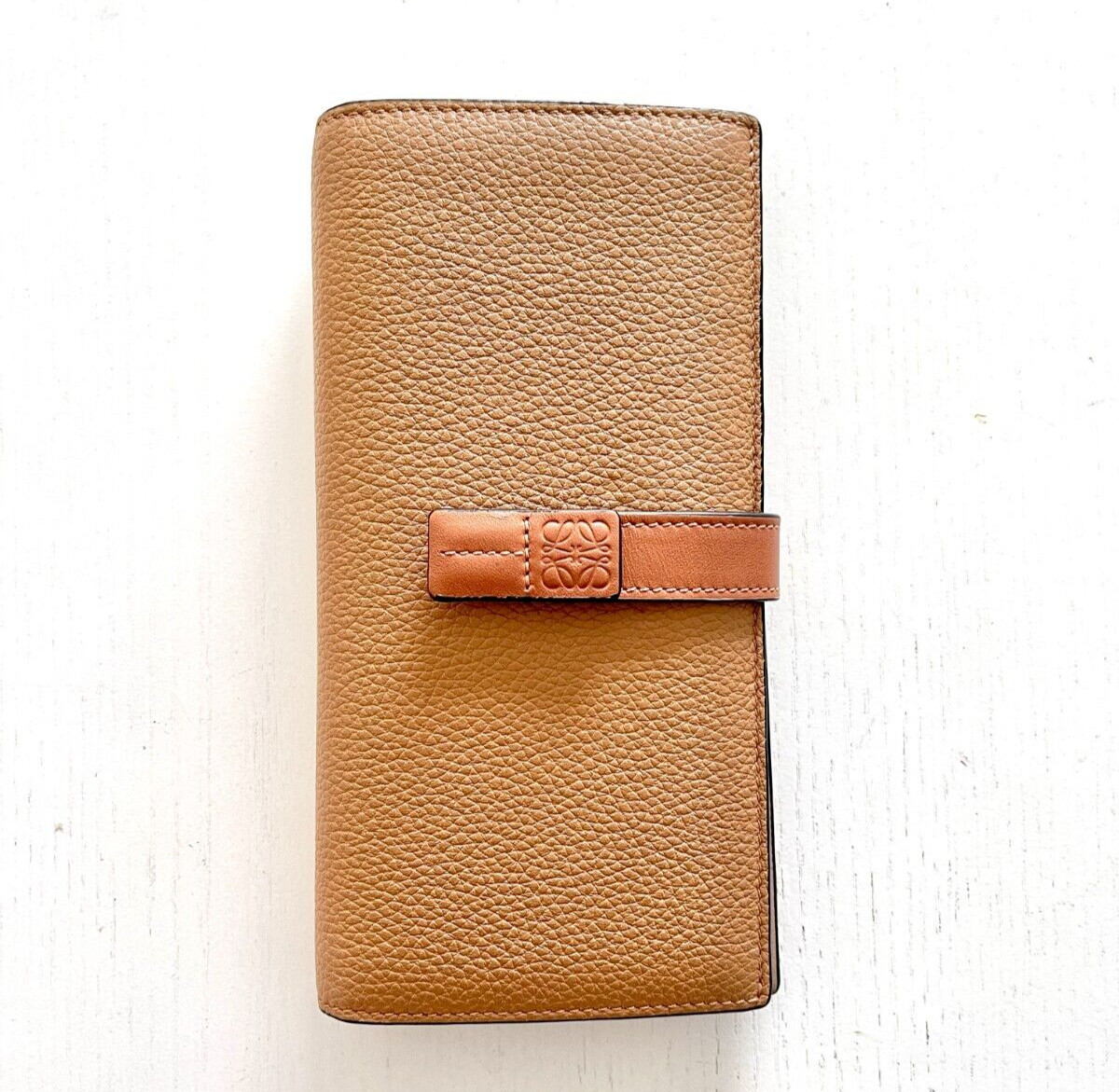 LOEWE Long Wallet Vertical Bifold Brown Latte C660S40… - Gem