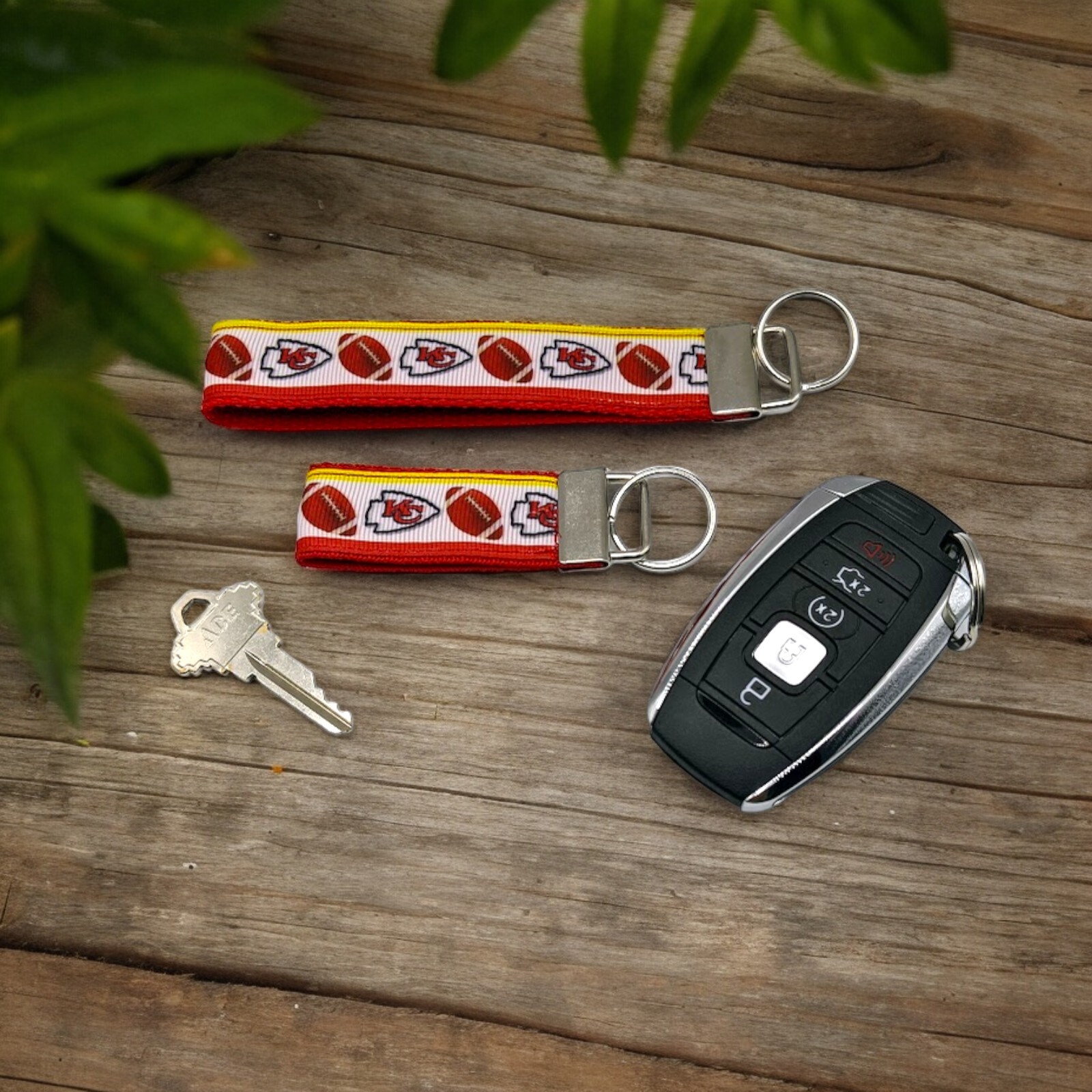 Kansas City Chiefs Keychain Key Fob Wristlet KeyChains Key Fob KC ...