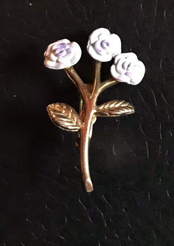 Three Lavender porcelain Roses Brooch /Pin AVON | eBay