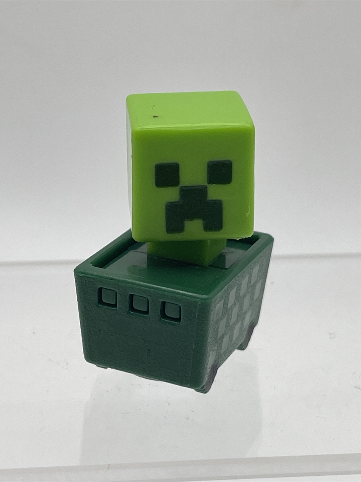 Minecraft Mini-Figures Series 7 1" Creeper in Rolling Minecart Figure ...