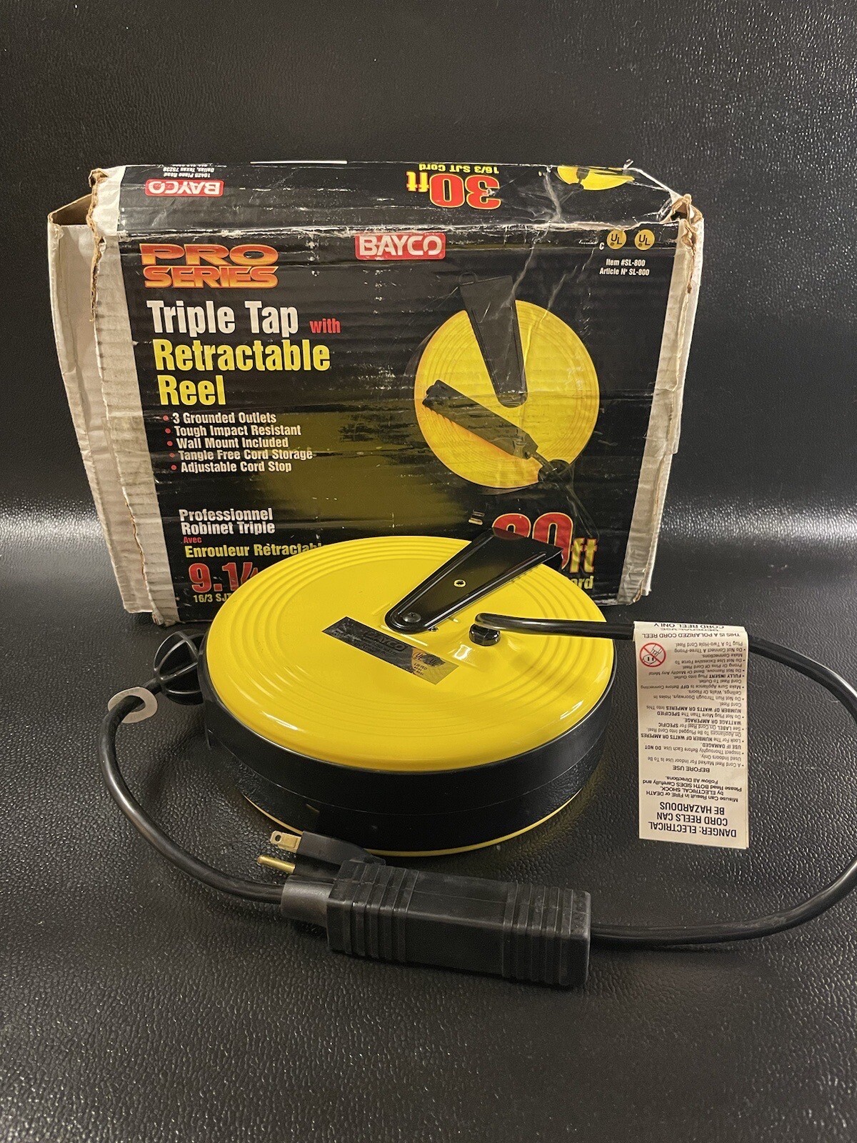 Bayco Pro Series Triple Tap 30' 16/3 on Metal SL-800 Retractable Reel ...