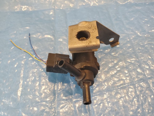 Toyota Genuine OEM 90910-12206 Valve Vacuum 9091012206 for sale online ...