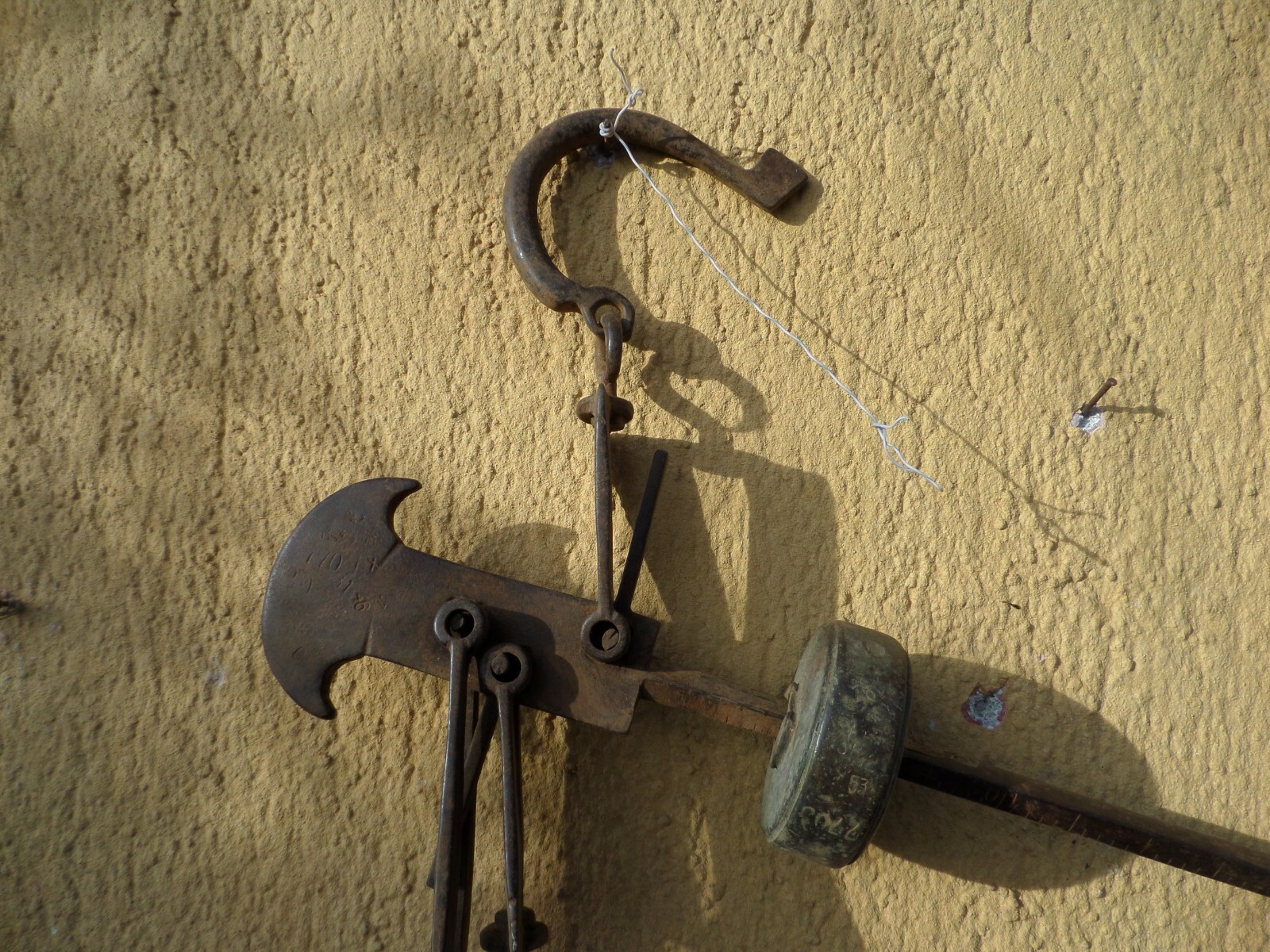 VINTAGE ANTIQUE STEELYARD BALANCE SCALE HAND FORGED WROUGHT IRON | eBay