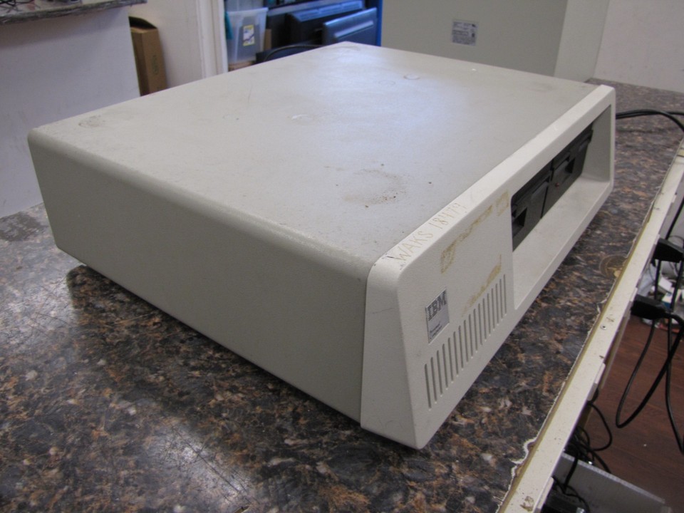 Vintage IBM 5150 Personal Computer Dual Drives with cards - Powers ...