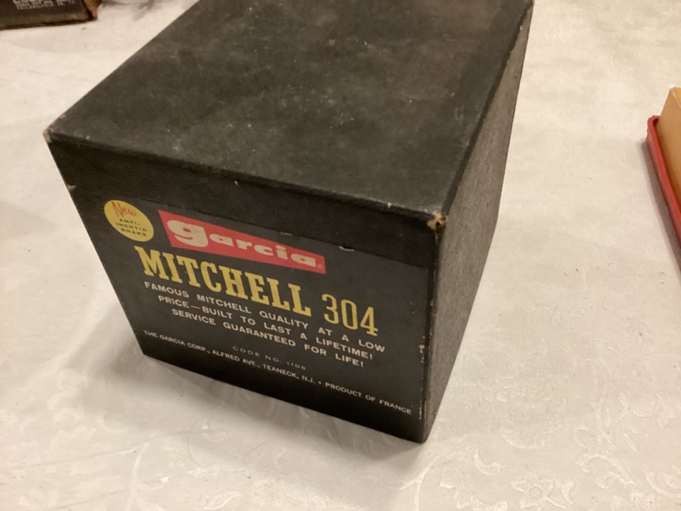 Vintage Garcia Mitchell 304 Spinning Fishing Reel W/ Correct Box Made ...