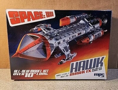 MPC SPACE 1999 HAWK MK IX - Science Fiction Plastic Model Kit - 1/72 ...