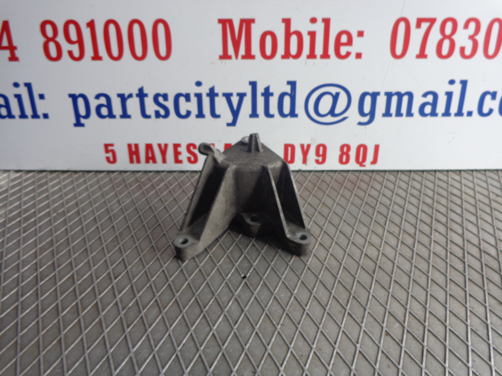 2011 Vauxhall Insignia 2.0 CDTI Engine Mount Bracket 13228289 for sale ...