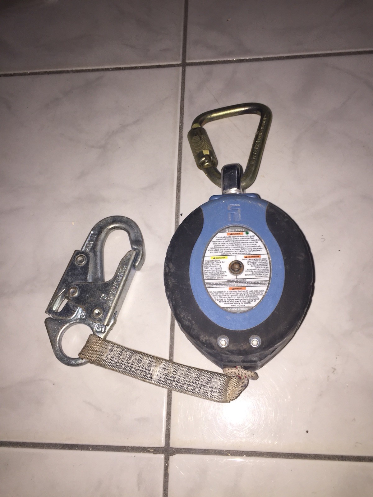 NEW FallTech, DuraTech 10ft Self Retracting Device 310lb Capacity, Mod ...