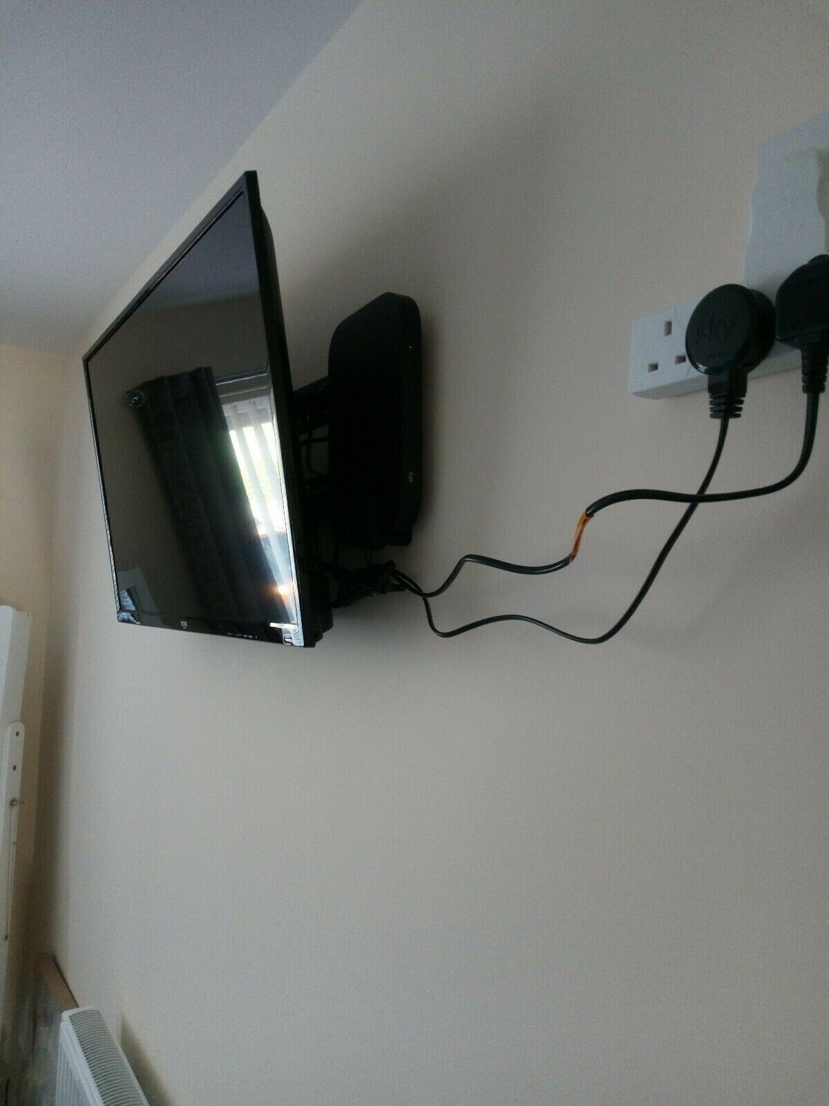 Sky Q Mini Box Wall Mount Bracket / Fixings / Brackets / Mounts Sky TV ...