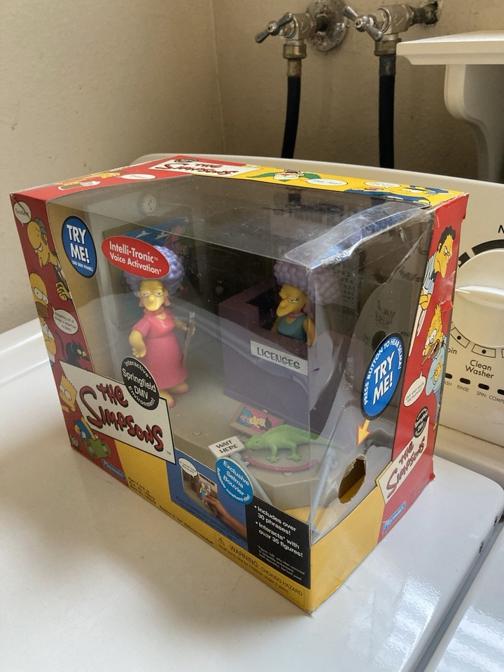 The Simpsons World Of Springfield DMV WOS Patty & Selma Bouvier Figure ...