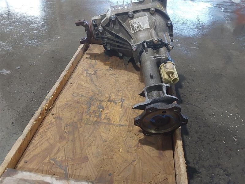 1999-2006 Chevy Silverado 1500 Front Axle Differential Carrier GT4 OEM ...