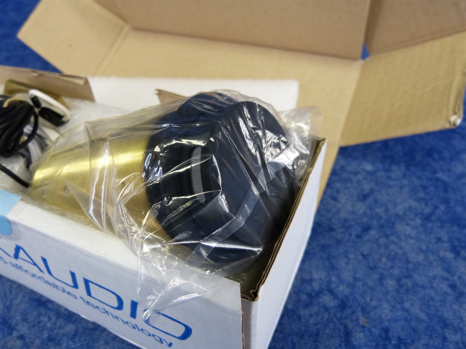 Clockaudio CRM 202-RF Pop-Up Through-Table Cardioid Boundary condenser ...