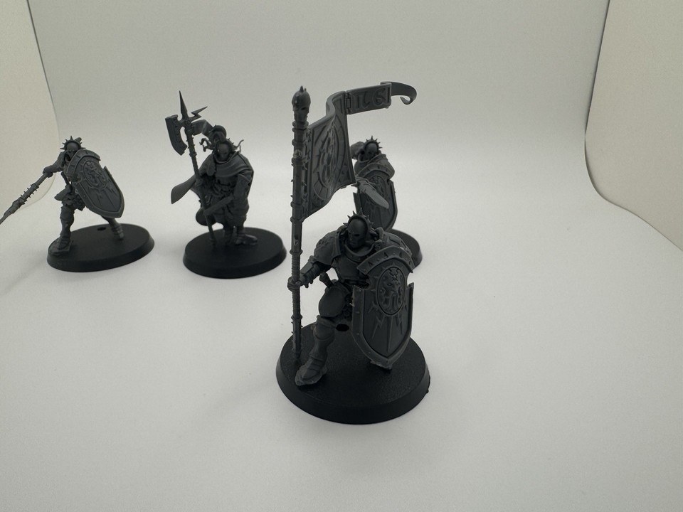 Stormcast Eternals - 4x Built, Unpainted, Vindicators & Praetor ...