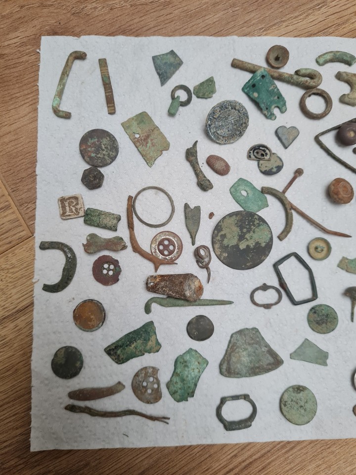 Metal Detecting Finds Job lot Medieval Old Buttons Buckle Coins bits ...