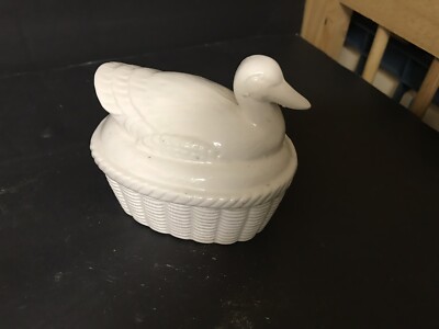 “Duck Container Trinkets, Candy, White Ceramic Duck on Nest Basket ...