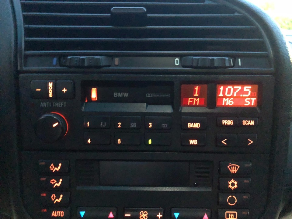 BMW CM5903 WB RADIO STEREO E31 E34 E36 318 325 M3 M5 525 540 840 CODE INCLUDED | eBay