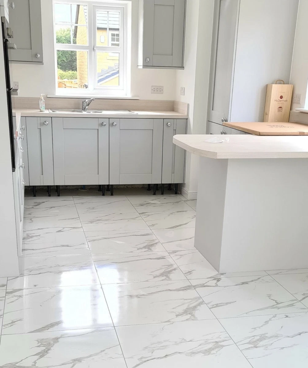 White Shiny Marble Floor