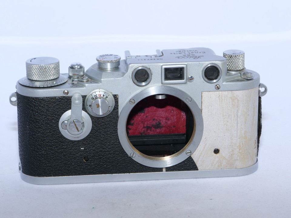 Leica IIId WAR TIME camera. Circa 1944. Only (427) made. Needs ...