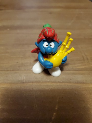 Smurfs 20105 Scottish Smurf Bagpipes Scotland Kilt Figurine 1978 Scot ...