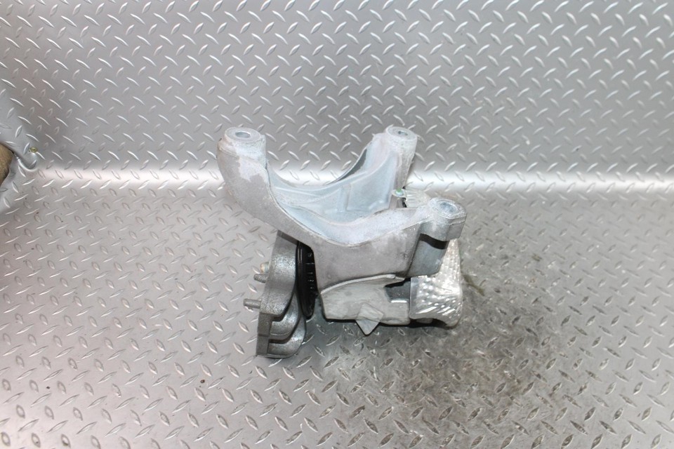 20-24 Explorer 2.3L Right RH Side Engine Motor Mount Bracket Unit ...