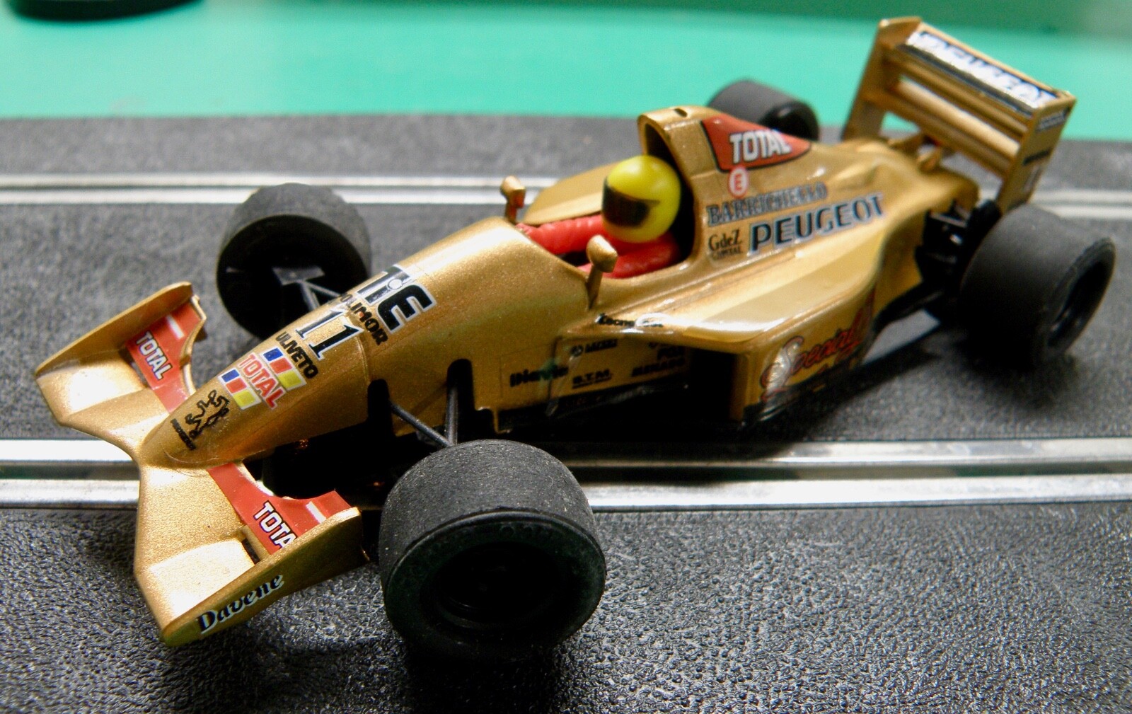 1/32 SCX JORDAN PEUGEOT TOTAL RACING #11 F1 LOOSE N.O.S.