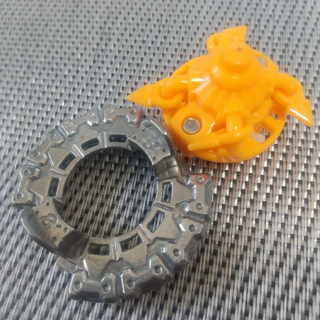 Beyblade Sagittario Flame Claw