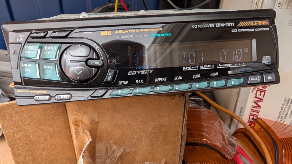 Alpine CDM-7871 Car CD Player In Dash OLD SCHOOL EQ Bluetooth Tilt ...