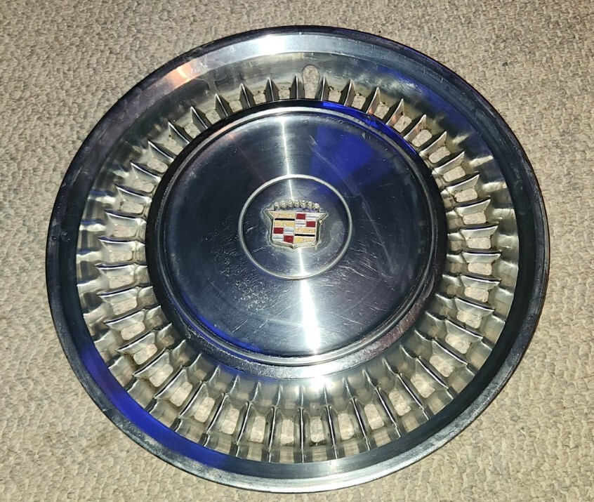 Vintage Cadillac Hubcap Man Cave Wall Hanger Art 16 Inch Automobilia ...