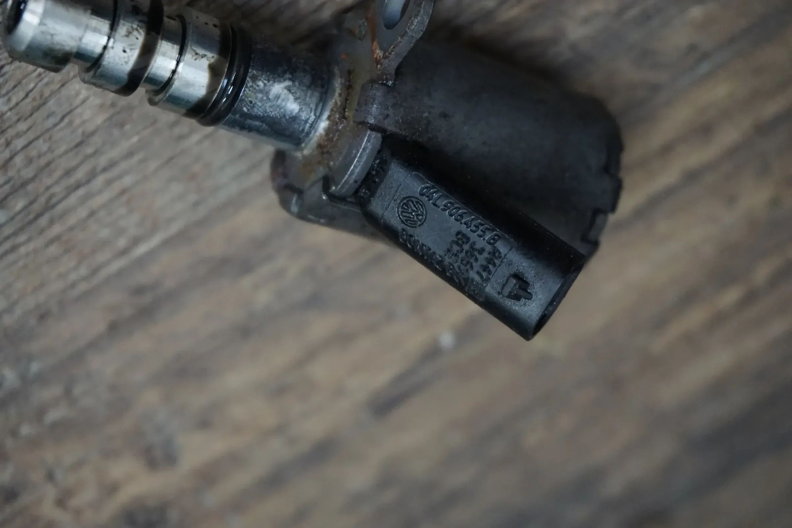 2017 VW Volkswagen Golf Mk7 Cuna GTD 04L906455B Oil Pump Pressure Valve ...